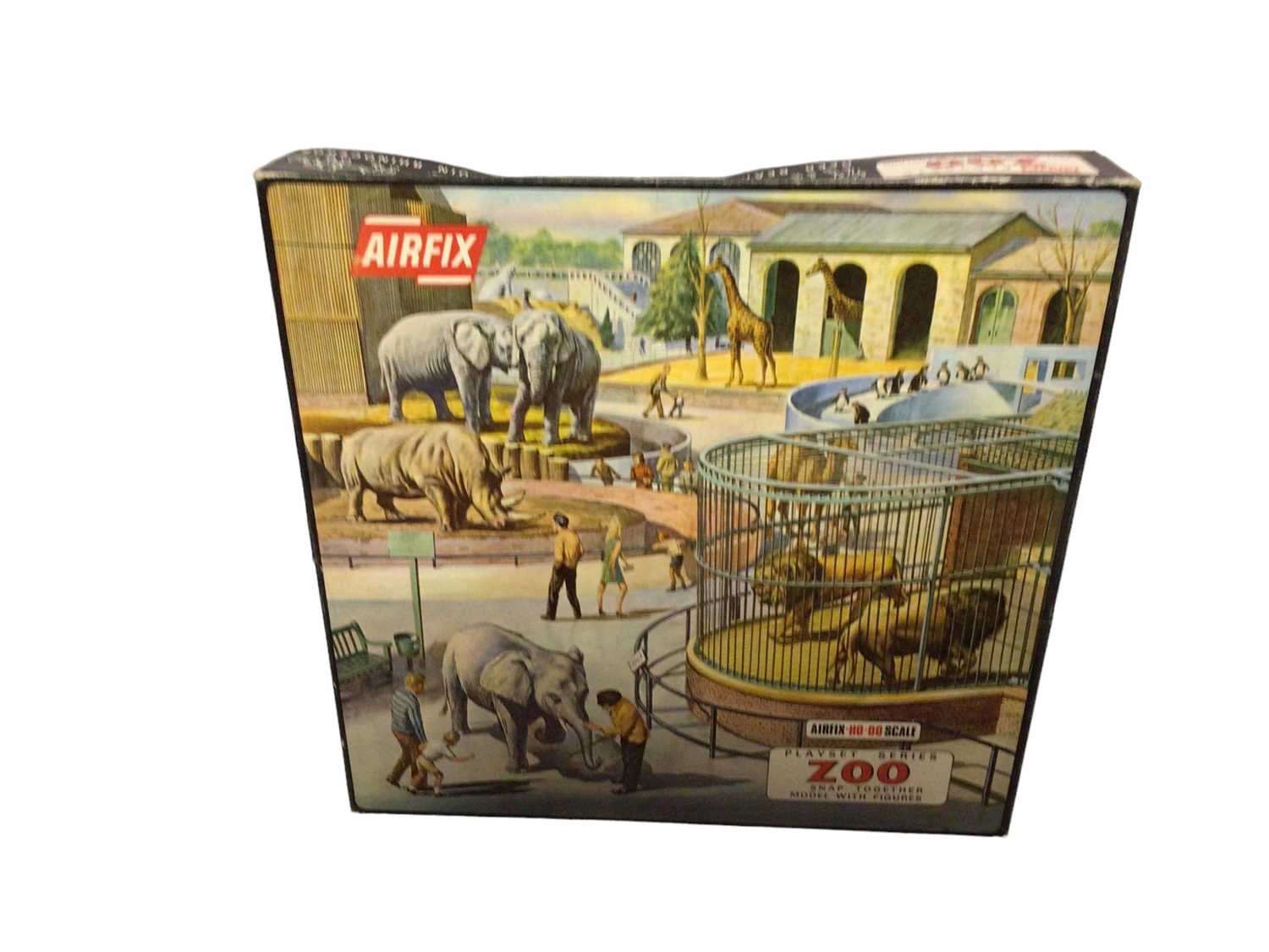 Lot 423 - Airfix HO OO Scale Snap Together Zoo Playset,