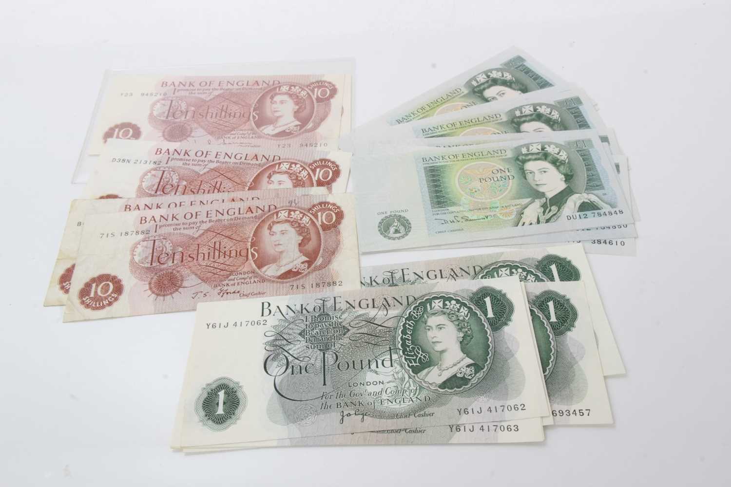 Lot 516 - G.B. - Mixed banknotes to include Ten