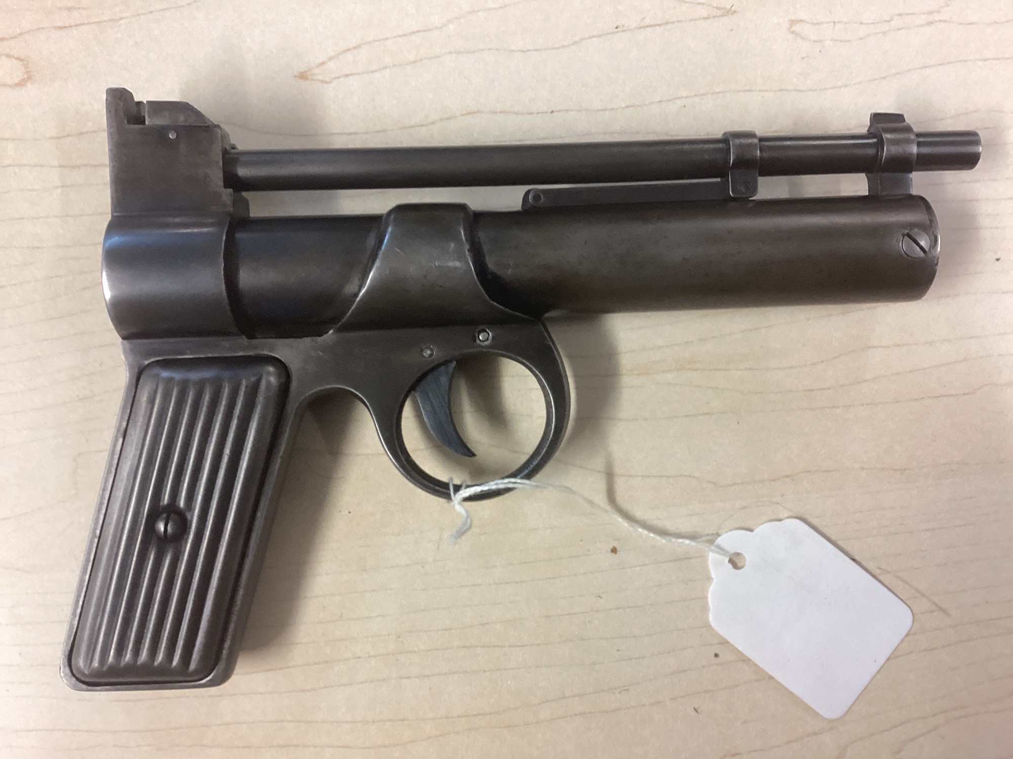 Lot 921 - Vintage Webley Junior .177 air pistol with