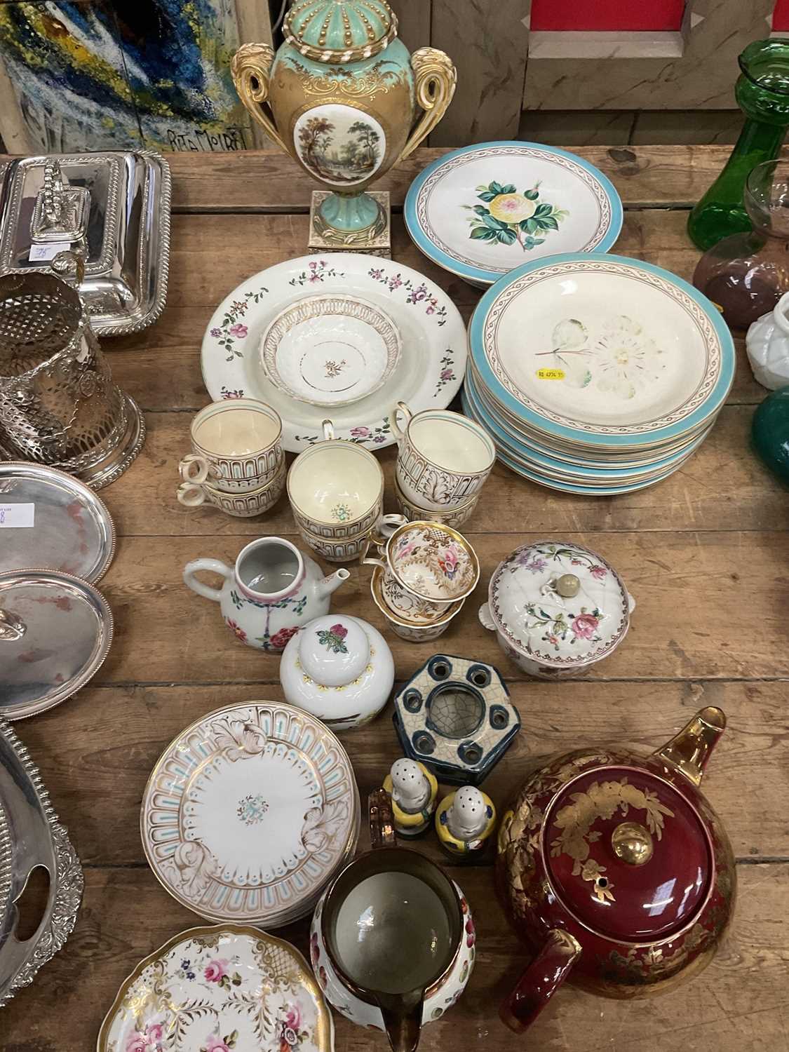 Lot 80 - Group of various ceramics