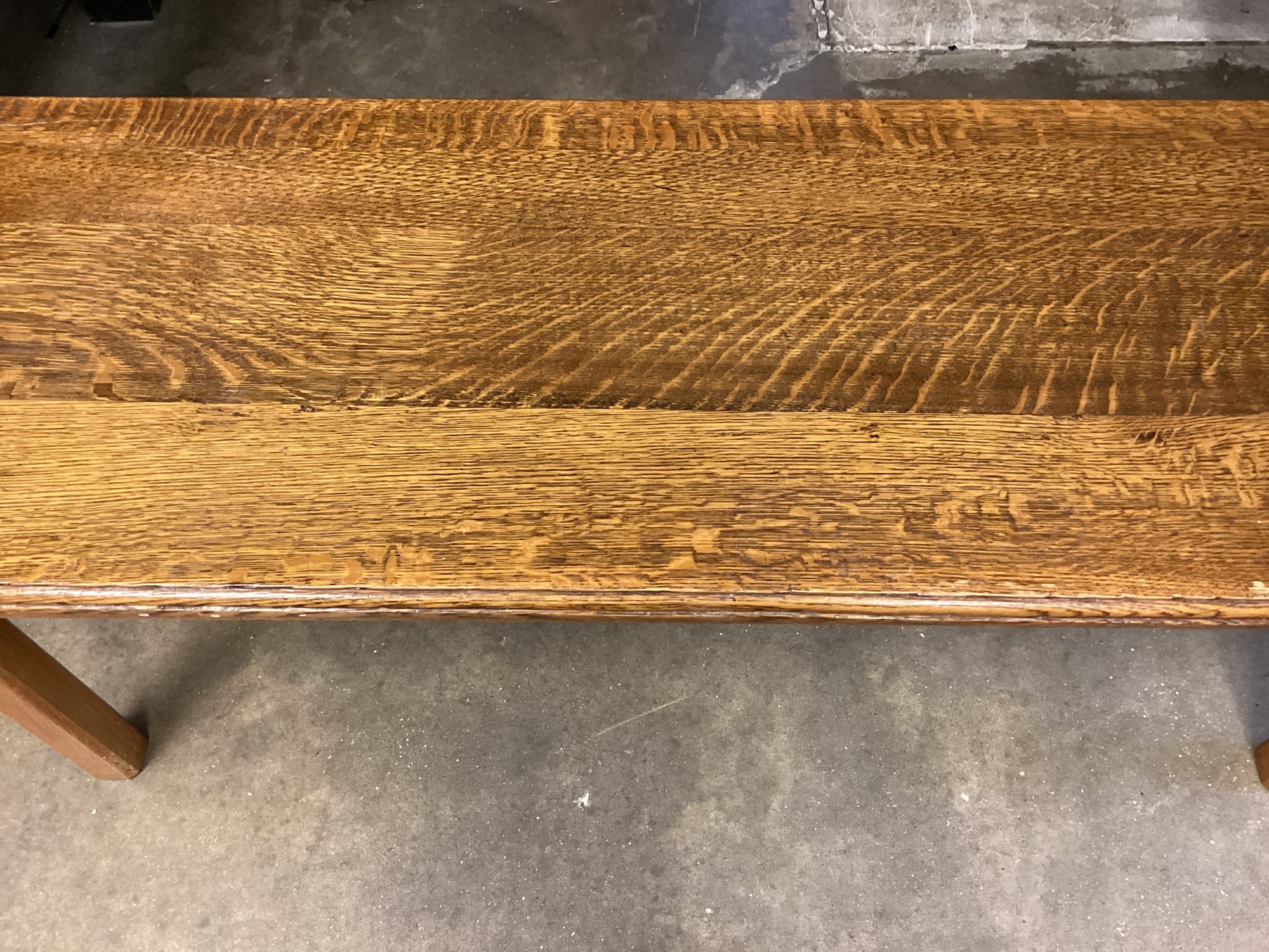 Lot 1247 - Oak retangular coffee table on chamfered