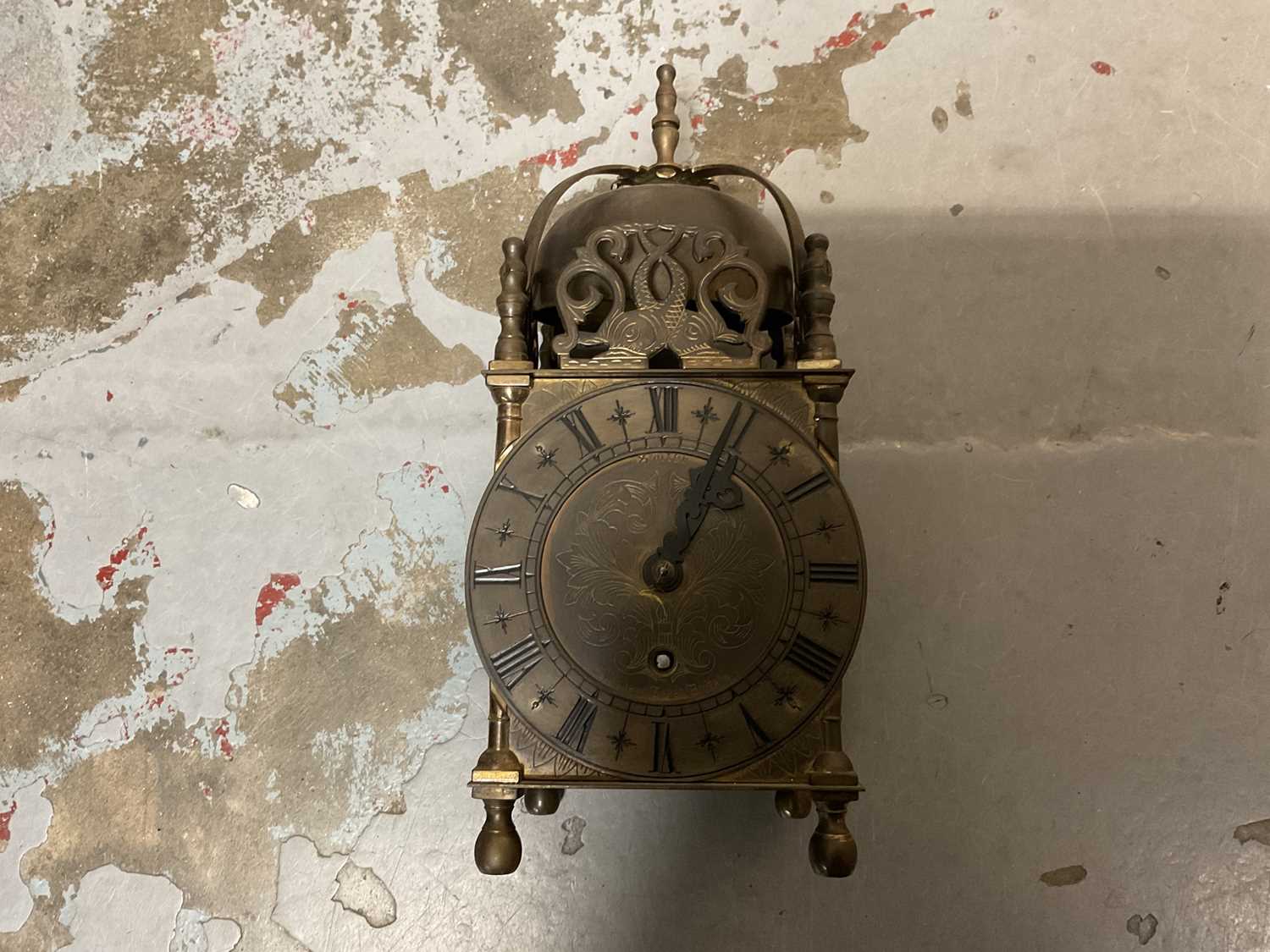 Lot 596 - 17th century style brass lantern clock