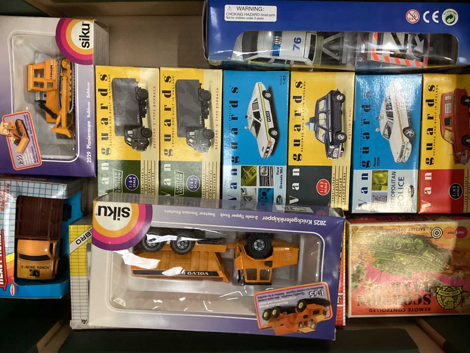 Lot 651 - Vanguard 1:43 Scale diecast vehicles, Siku,