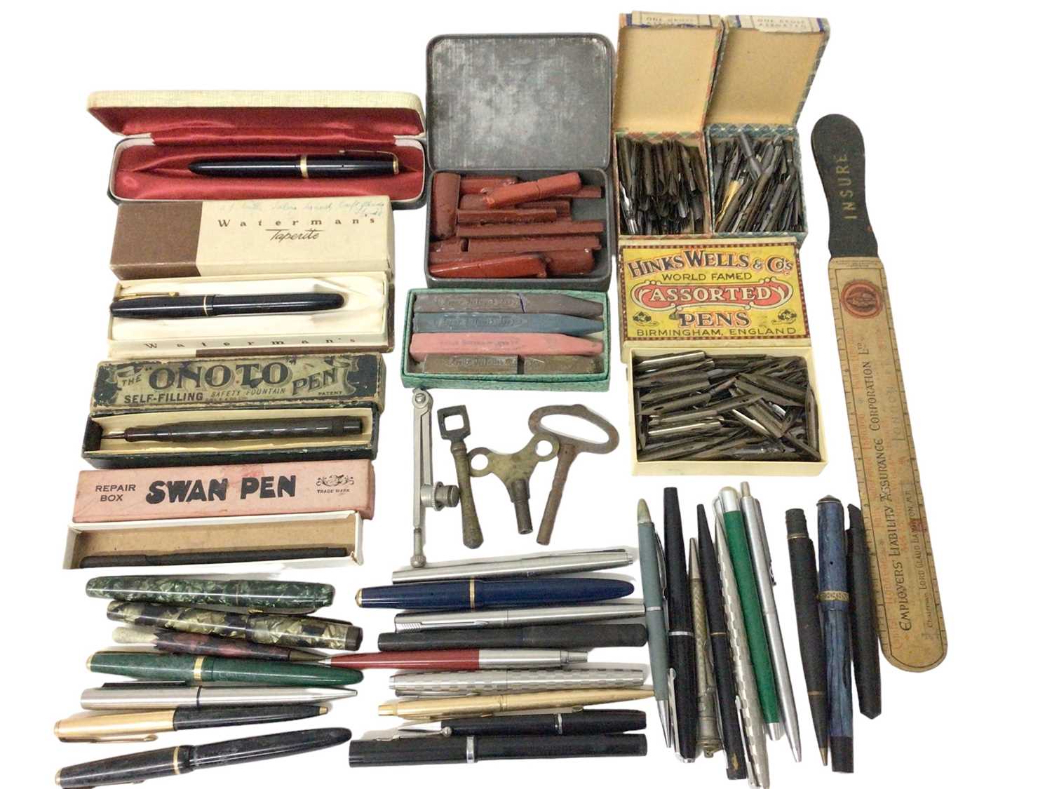 Lot 1674 - Collection of vintage pens and other