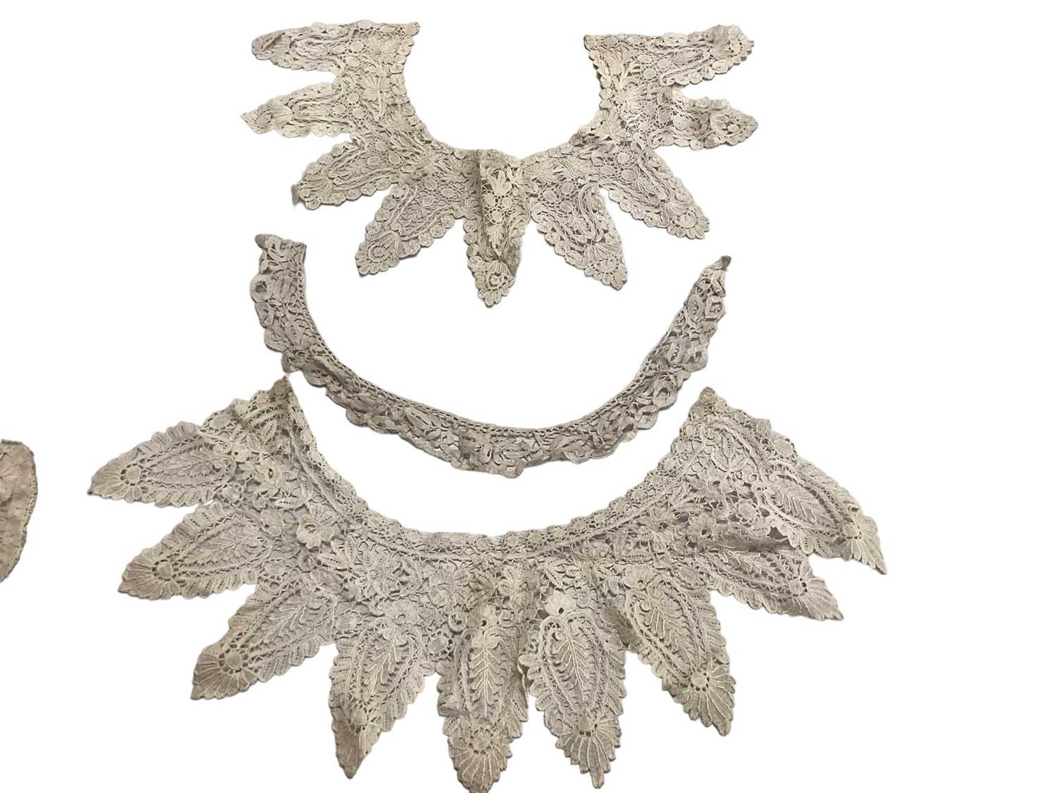 Lot 2059 - Antique and later handmade lace collars