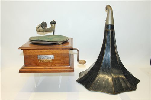 Lot 3501 - Early 20th century 'The Gramophone Company