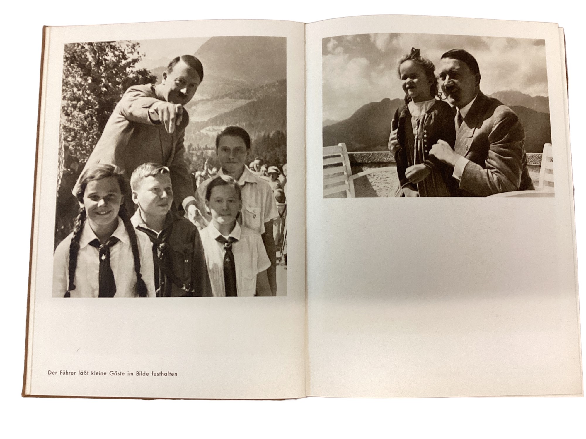 Nazi official propaganda book 'Hitler in Seinen Bergen'. - Auktionen ...