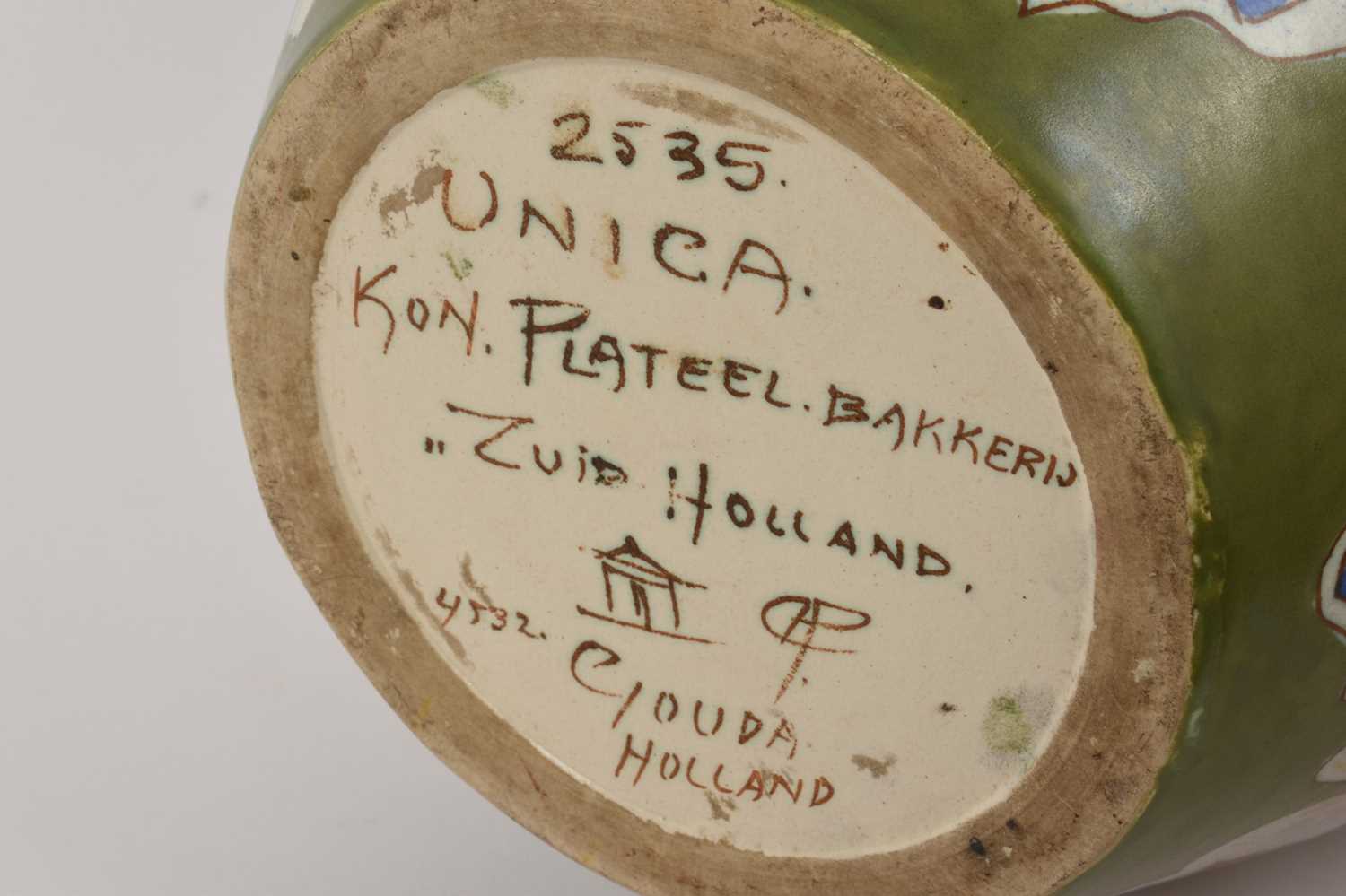 Lot 99 - Large Gouda pottery vase