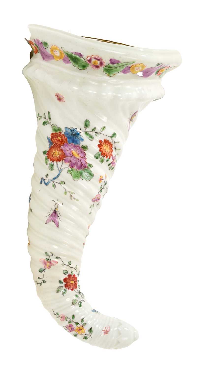Lot 66 - Worcester cornucopia shaped wall pocket,