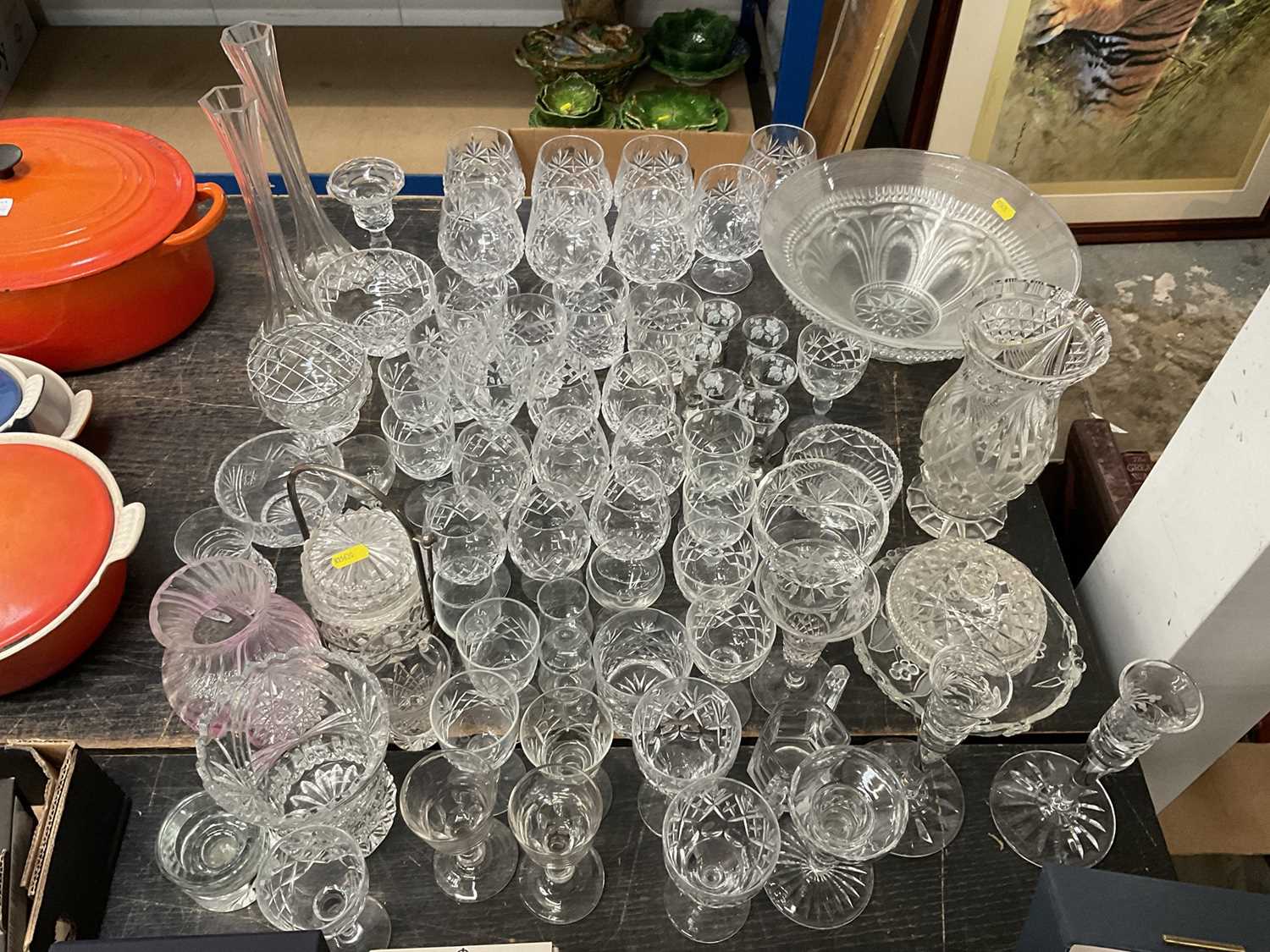 Lot 156 - Lot cut glassware including wines and