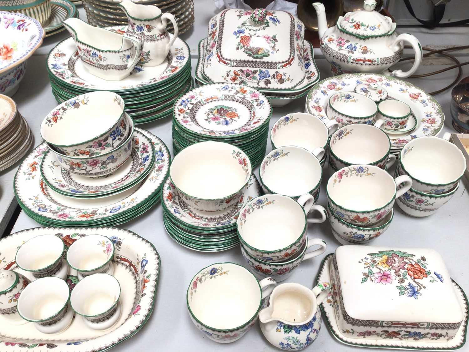 Lot 311 - Copeland Spode Chinese Rose tea and dinner