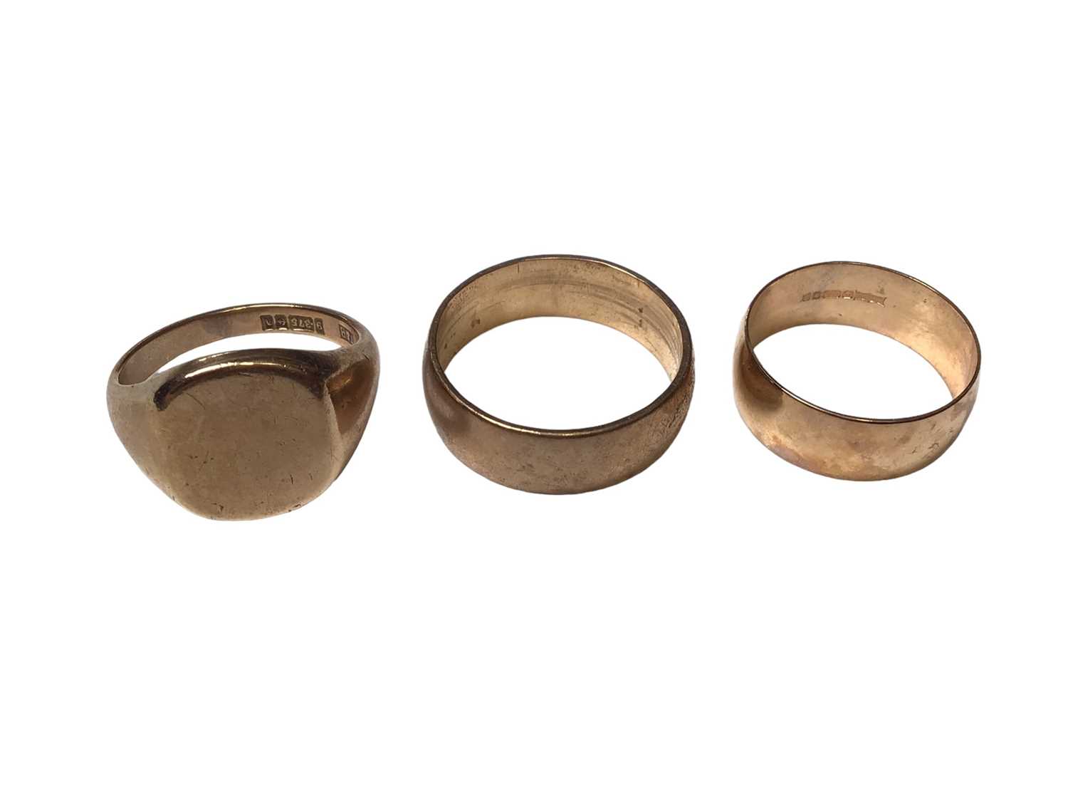 Lot 119 - Two 9ct gold wedding rings and 9ct gold