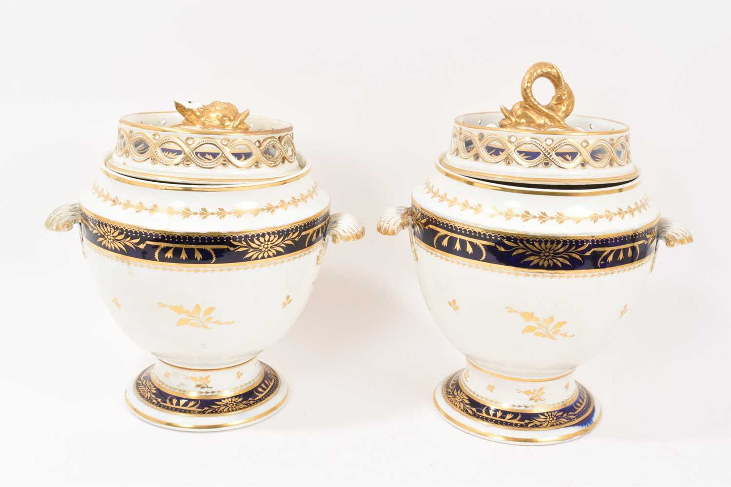 Lot 311 - Pair of Chamberlain's Worcester ice pails,