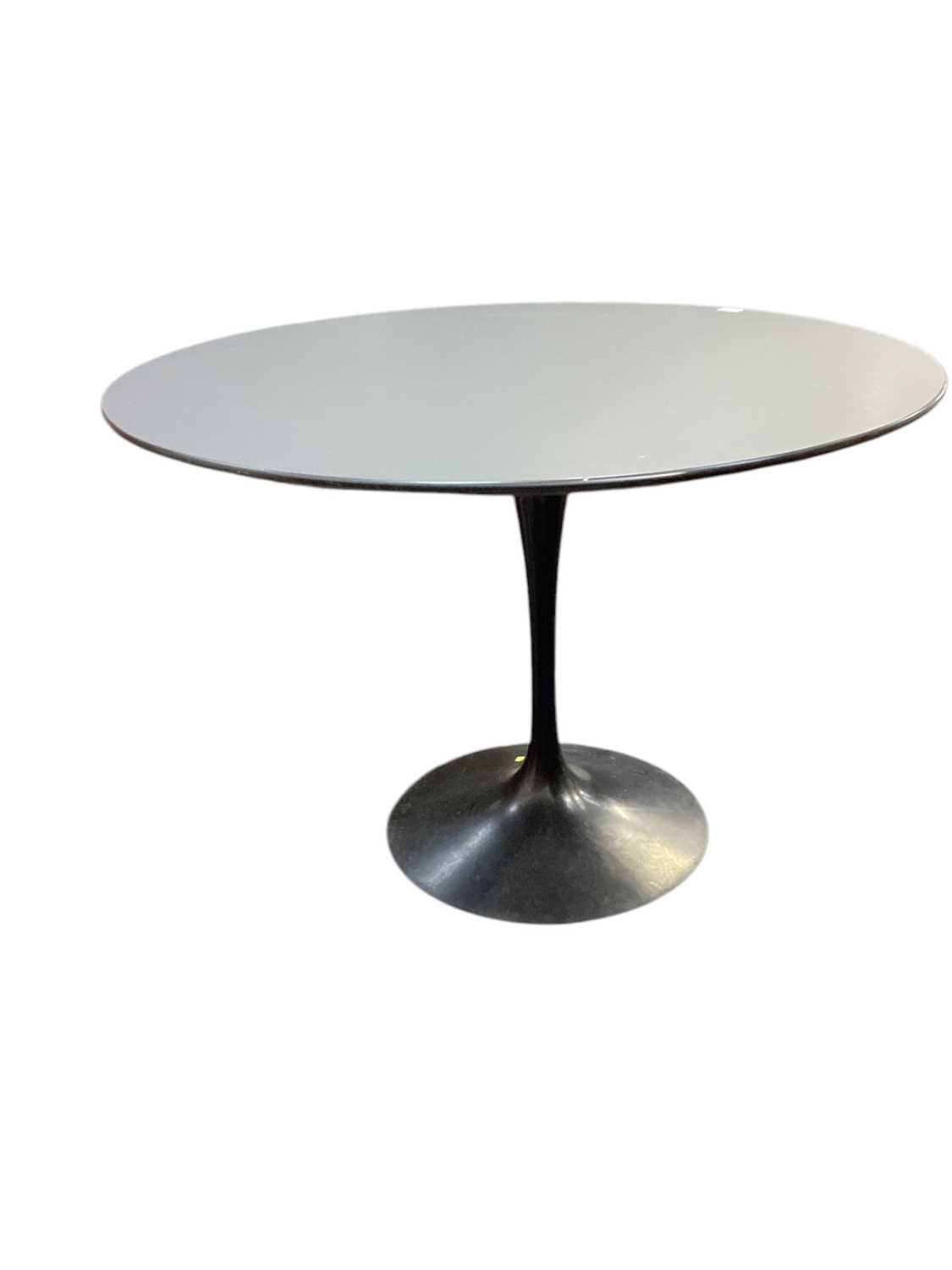 Lot 1285 - After Eero Saarinen for Knoll, two Tulip