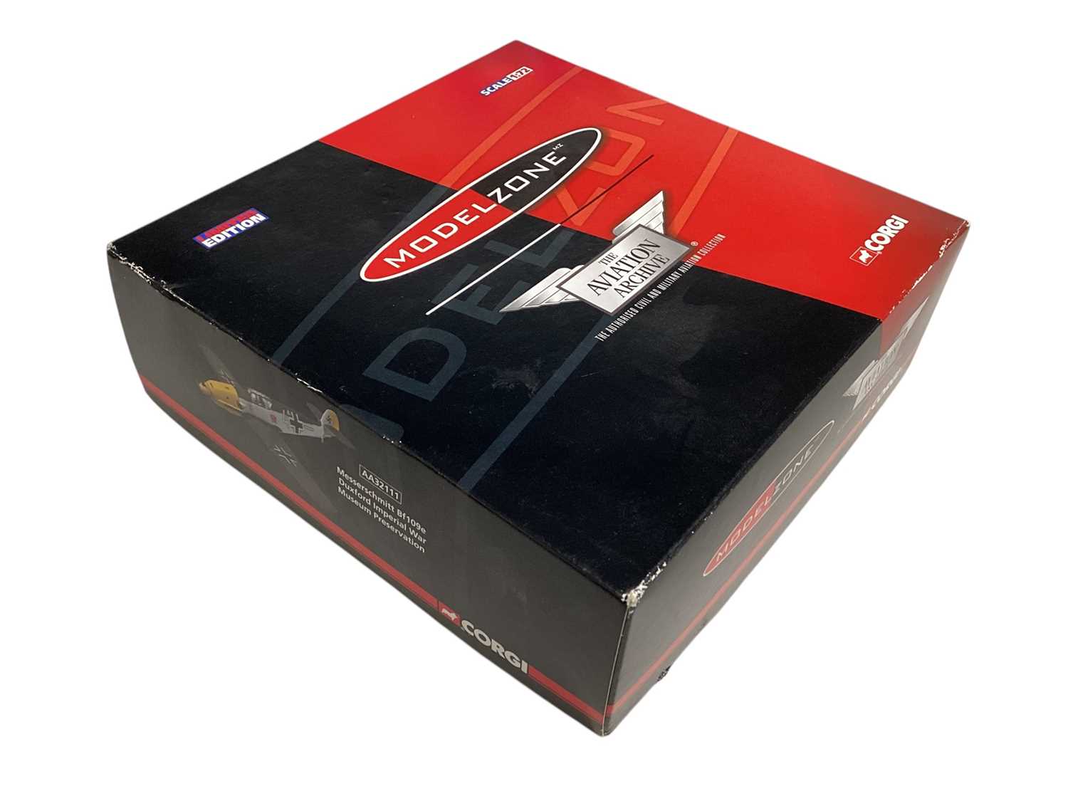 Lot 1949 - Corgi Limited Edition Modelzone The