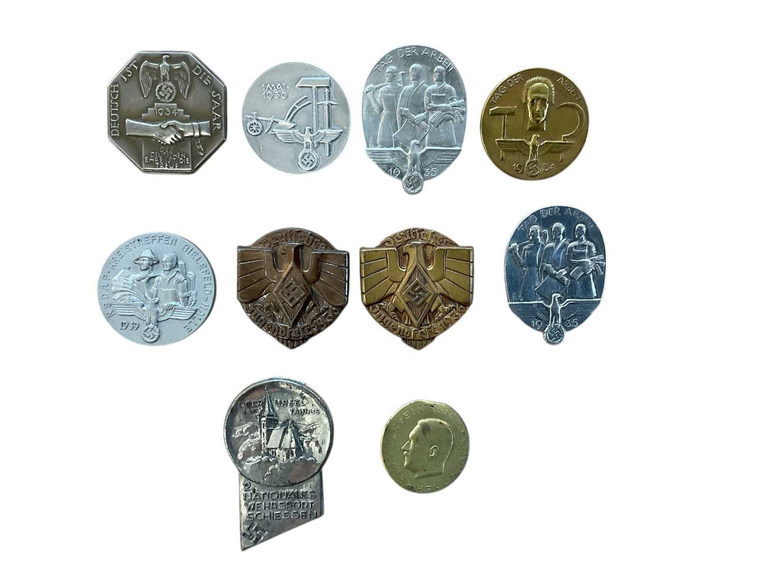 Lot 900 - Group of ten Second World War Nazi German