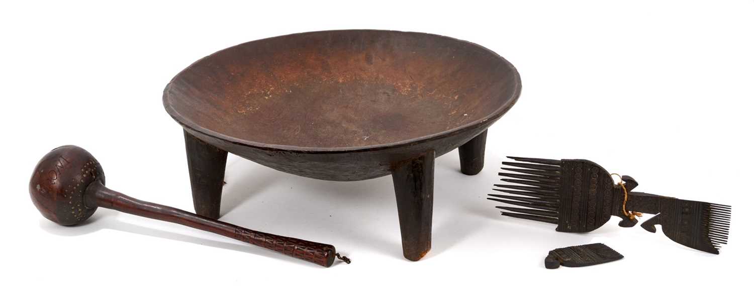 Lot 1114 - Fijian throwing club, large footed tribal