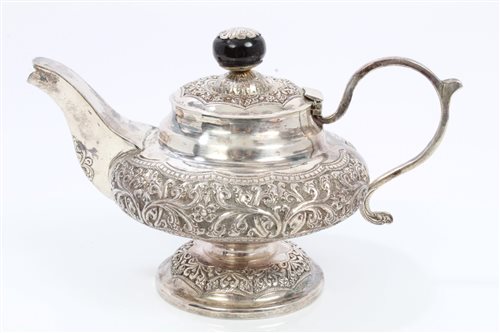 Lot 318 - Early 20th century Eastern Silverer teapot