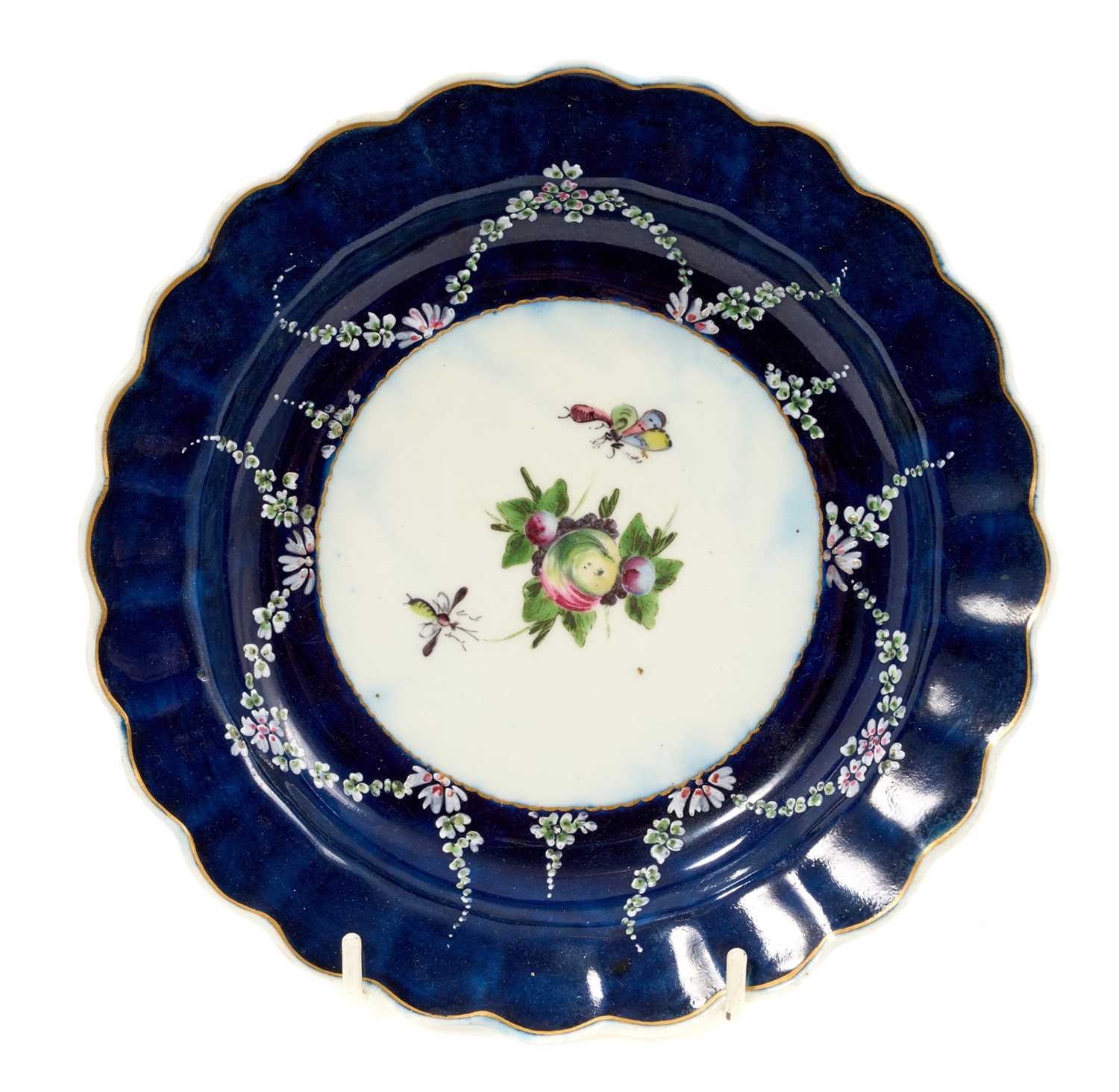 Lot 47 - An unusual Worcester scalloped plate, circa