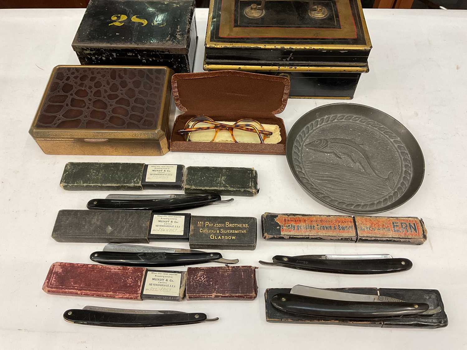 Lot 377 - Group of vintage cut throat razors, pair of