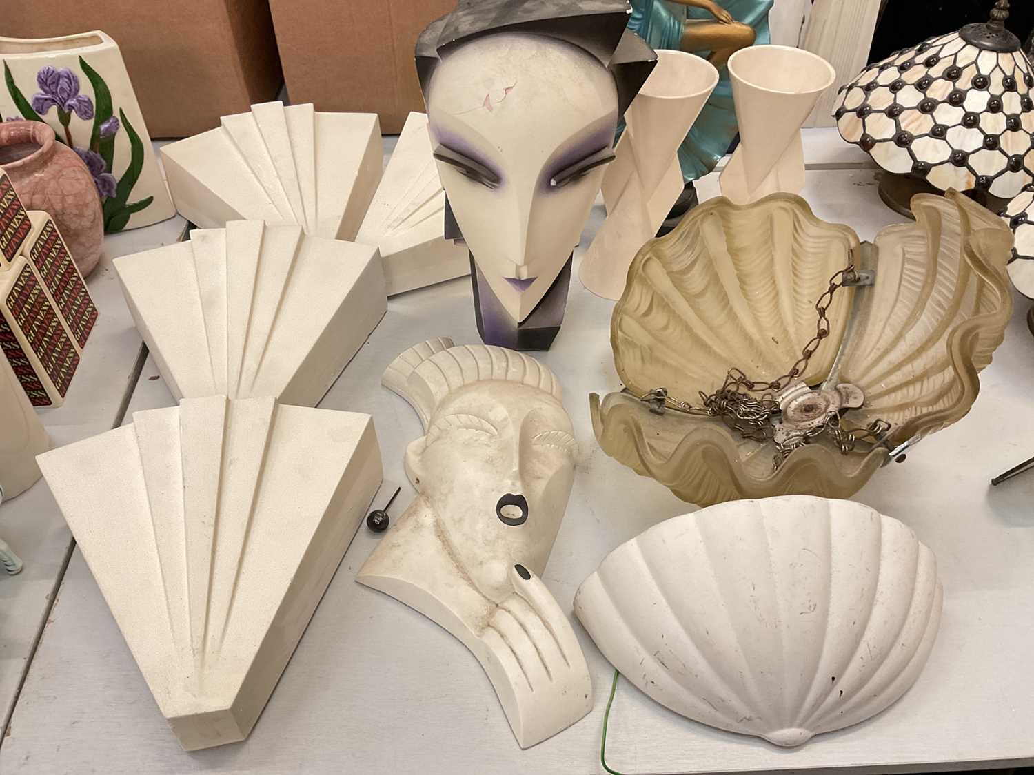 Lot 328 - Group of Art Deco style ornaments and light