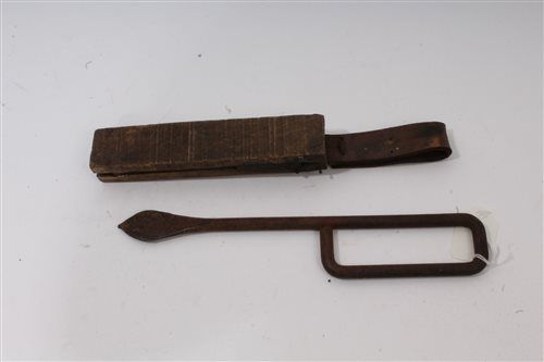 Lot 845 - First World War French 'nail' trench knife