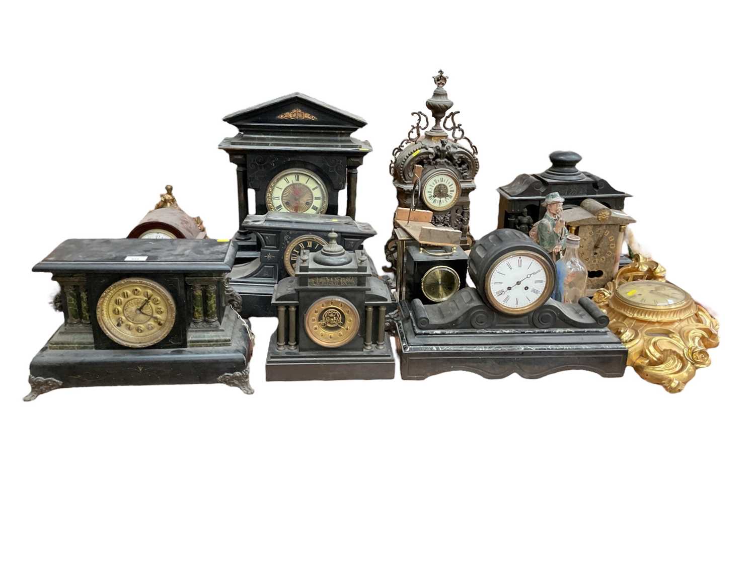 Lot 659 - Group of clocks
