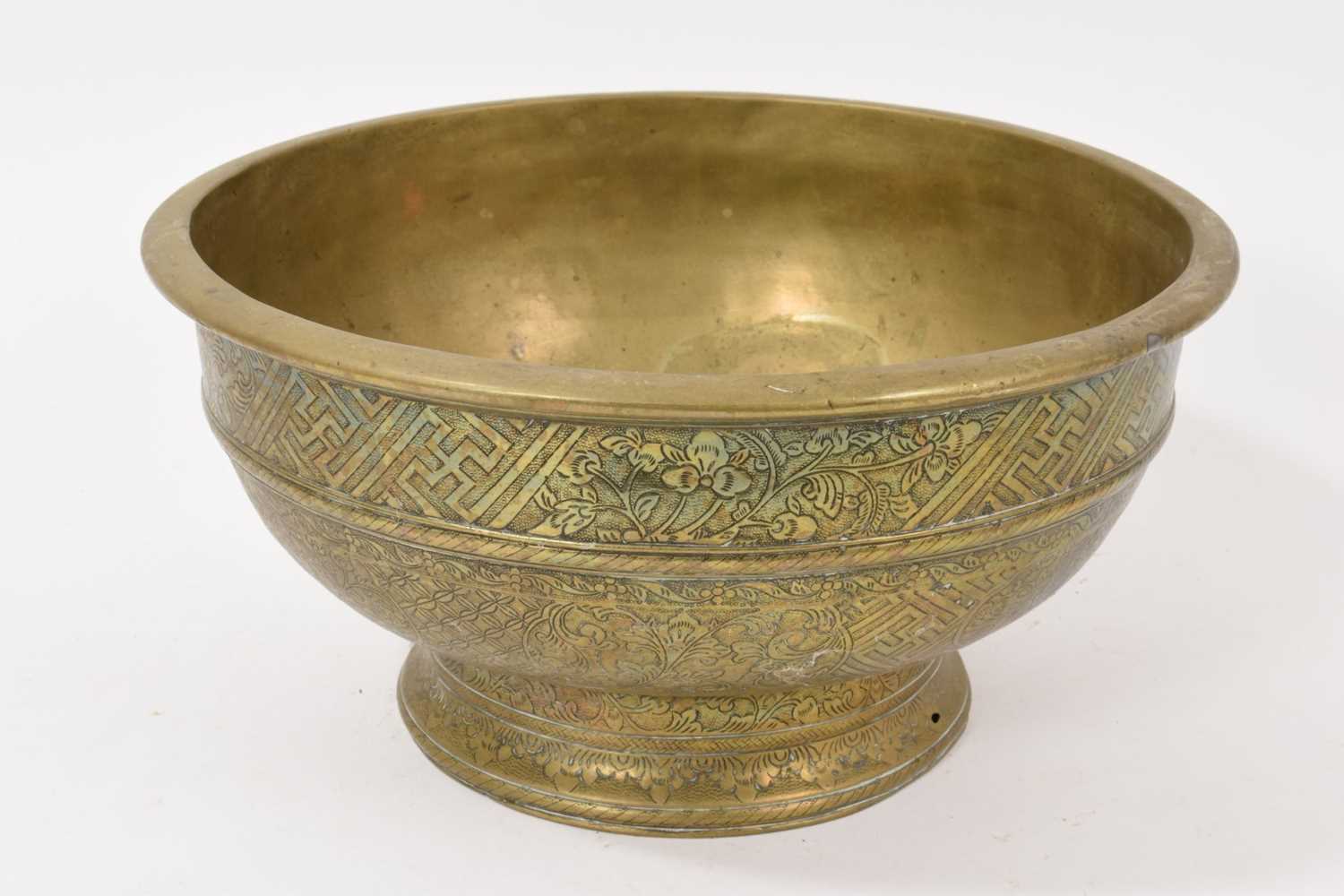 Lot 818 - 19th century Tibetan bronze bowl