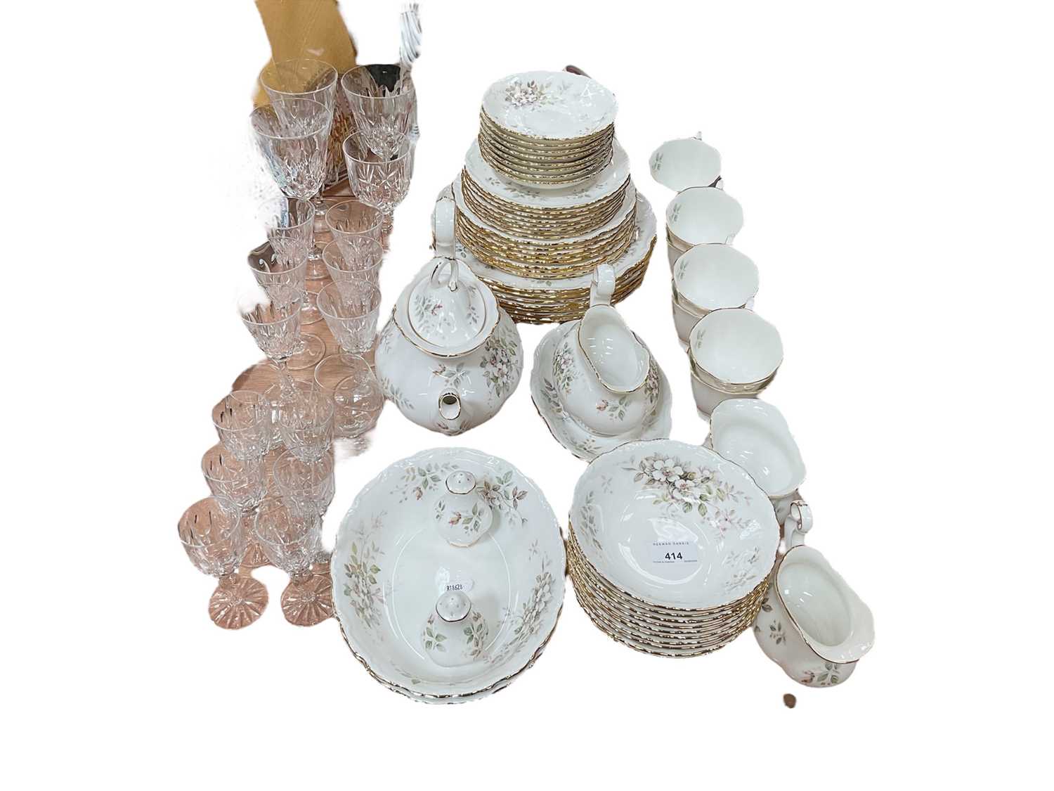 Lot 414 - Royal Albert 'Howarth' pattern tea, coffee