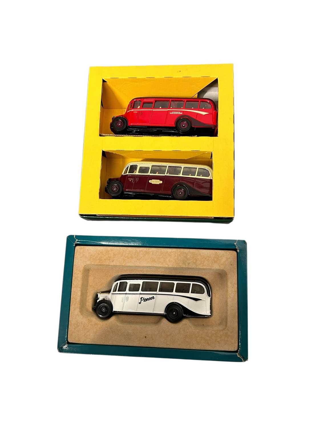 Lot 1695 - Corgi Limited Edition Vintage Coaches,