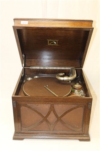 Lot 3614 - Early 20th century His Master's Voice table