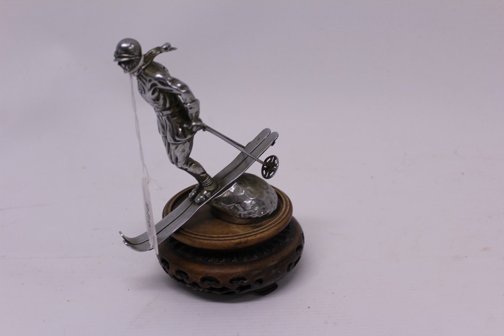 Lot 956 - Fine 1930s Riley 'Ski Lady' radiator mascot,
