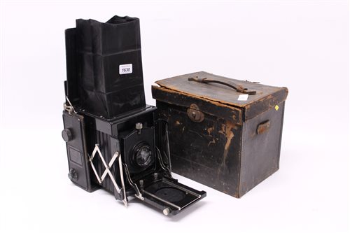 Lot 1630 - Large folding reflex Camerasera by Ernemann,