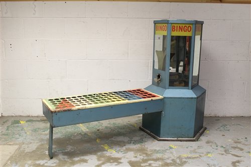 Lot 3740 - 1950s / 1960s fairground Bingo game, the