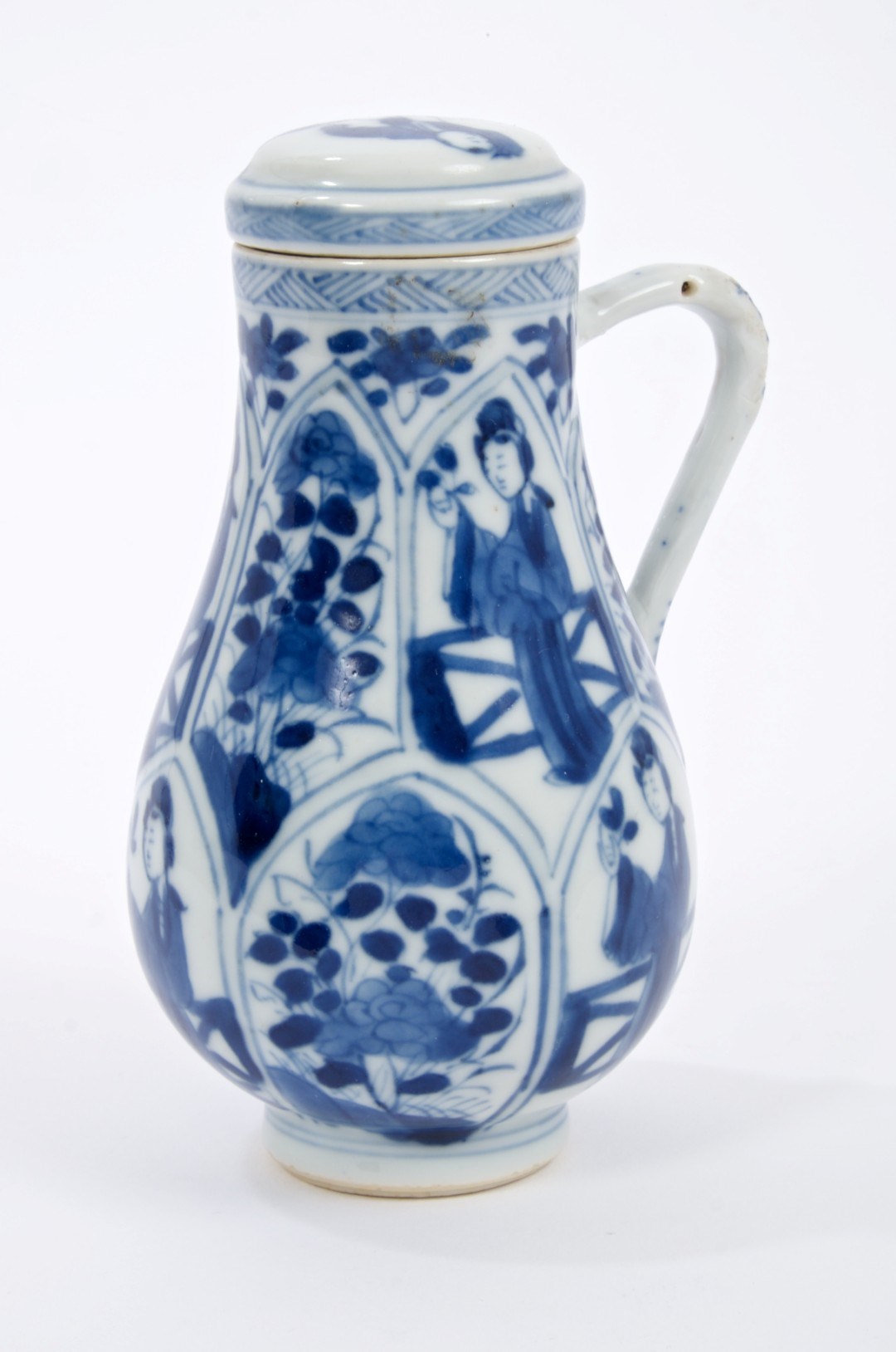 Lot 35 - Late 17th century Chinese blue and white jug