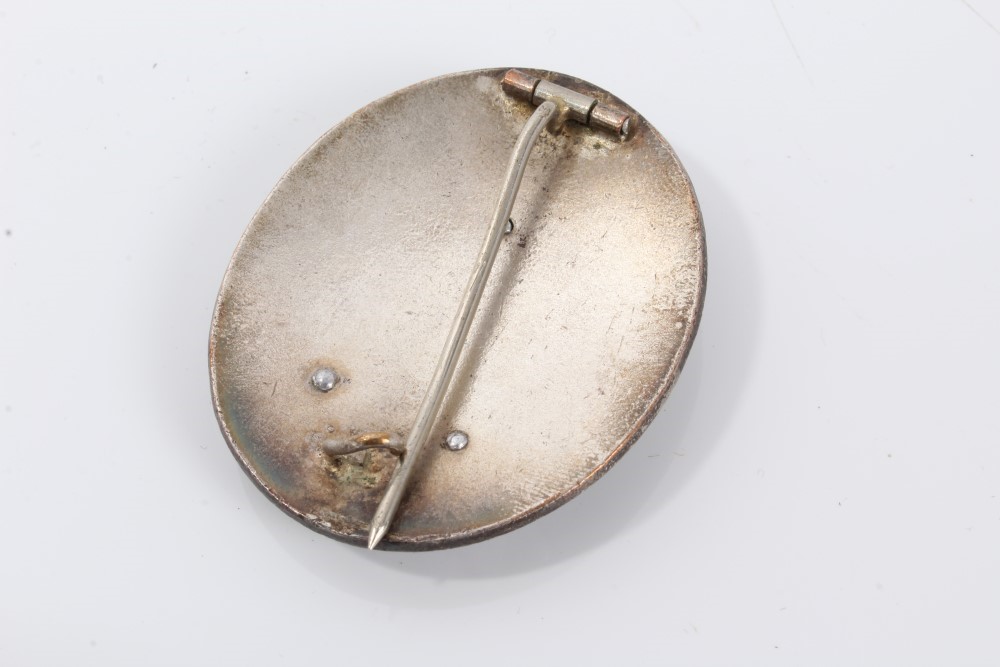 Lot 530 - Nazi Alpine Police enamel Badge with narrow