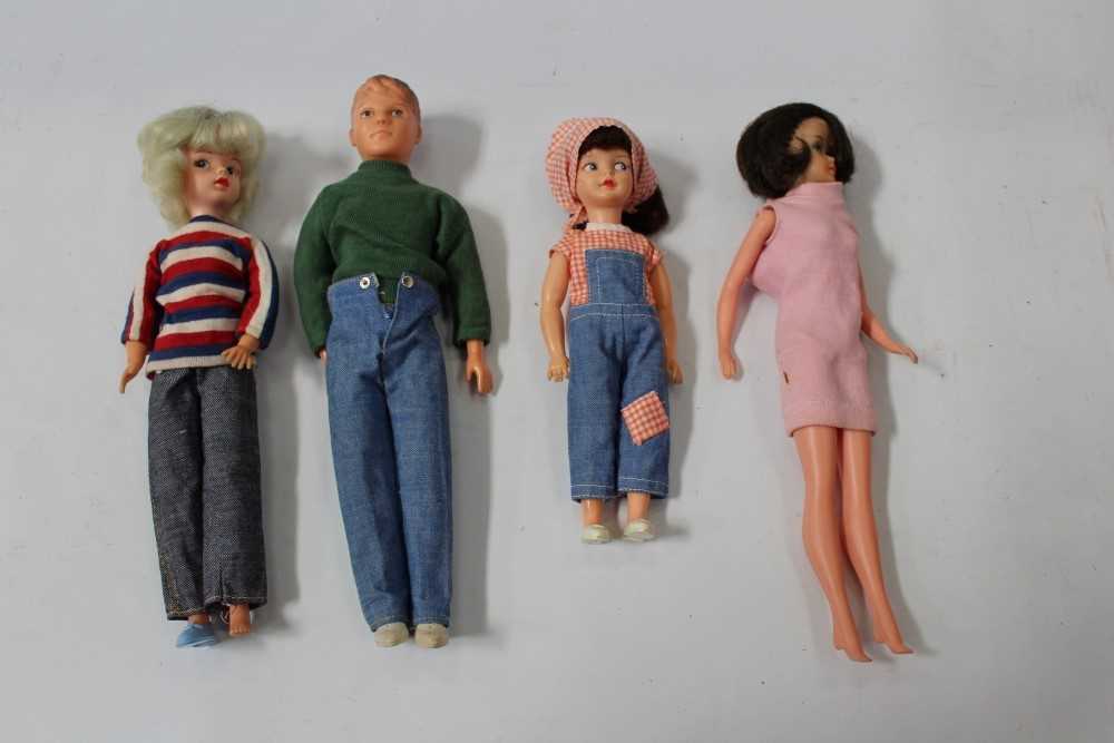 Lot 2884 Dolls Sindy Paul Patch And Tressy lot-2884-dolls-sindy-paul-patch-and-tressy