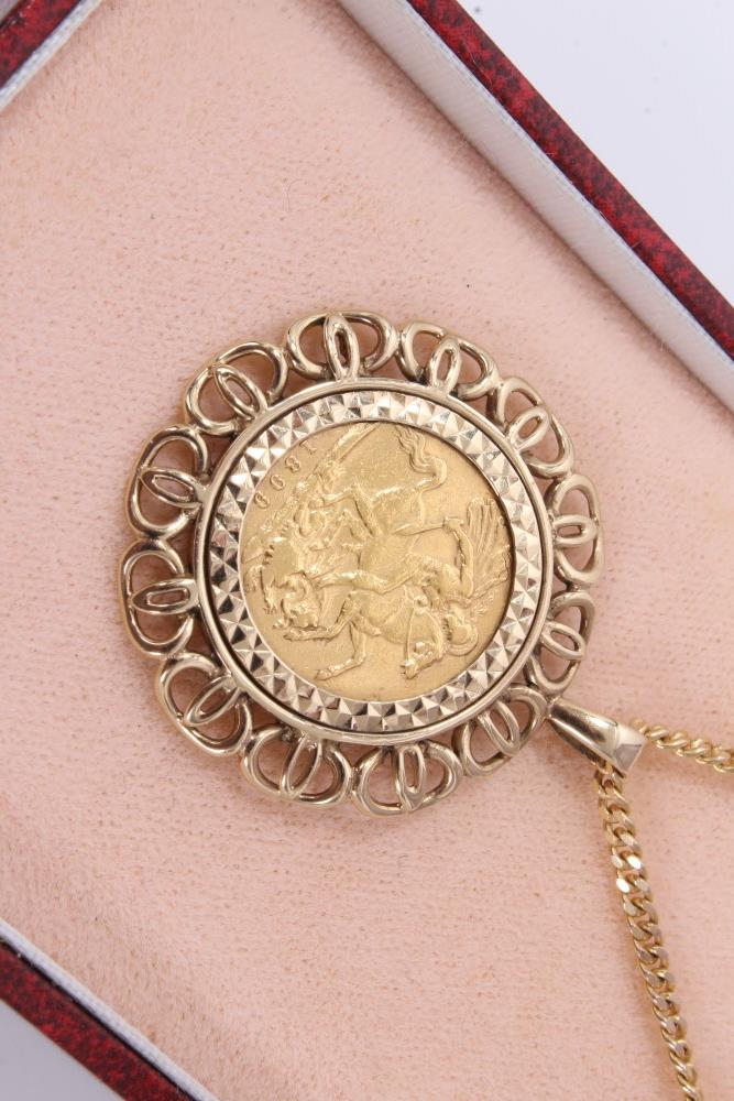 Lot 3302 - Victoria gold Sovereign pendant on chain