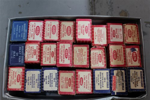 Lot 2871 - Railway - Hornby Dublo red and blue boxed