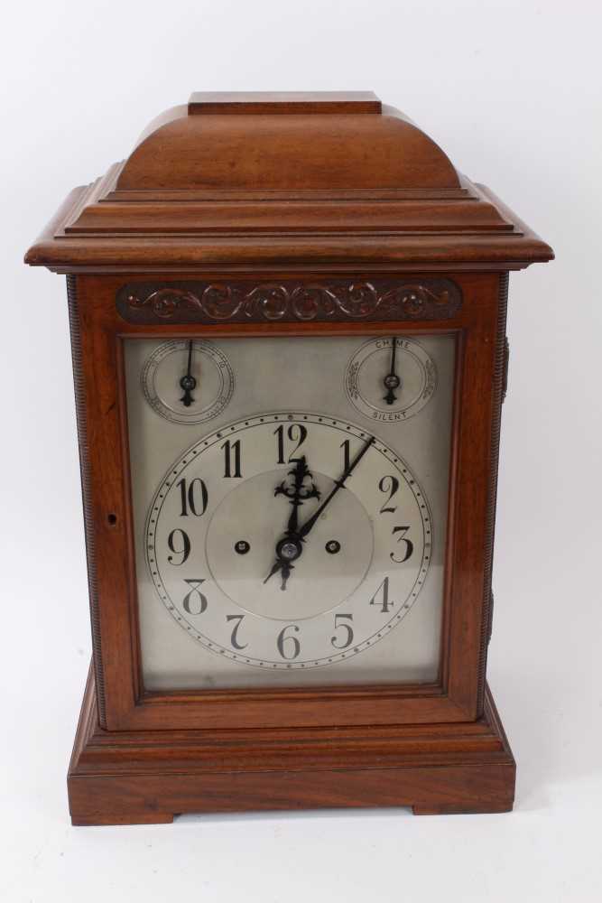 Lot 1283 - Late 19th / early 20th century mantel clock,