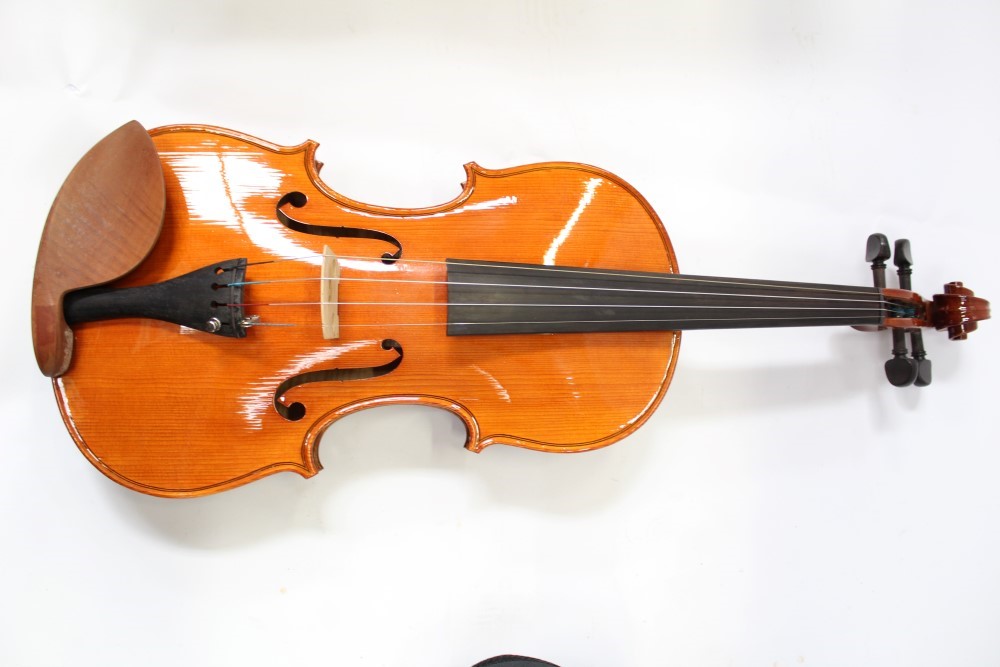 Lot 204 - Karl Hofner violin dated 1993 with bow in