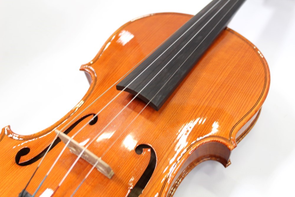Lot 204 - Karl Hofner violin dated 1993 with bow in