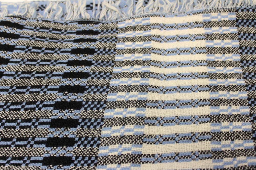 Lot 1670 - Vintage Welsh woven tapestry 100% wool