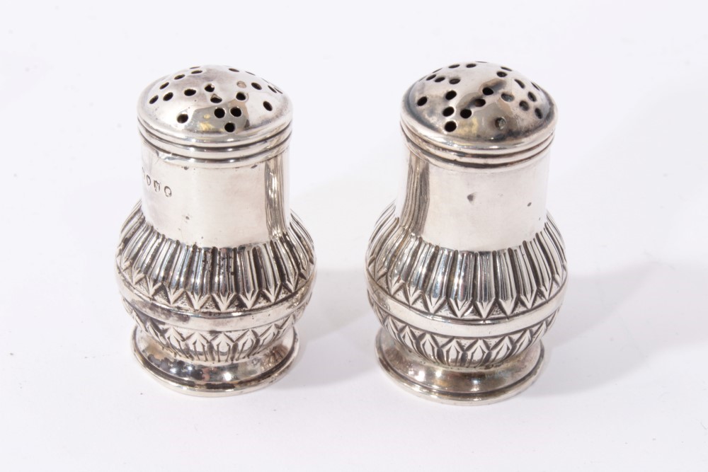 Lot 521 - Selection of Victorian and Edwardian silver