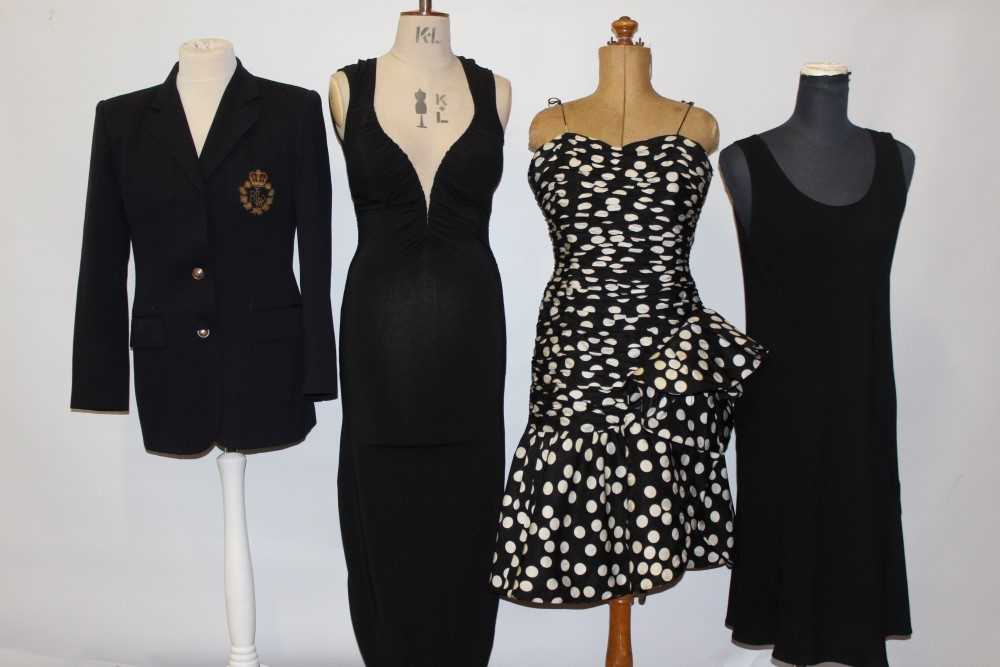 Lot 3105 - Black evening gown by Ritmo di Perla, Paul