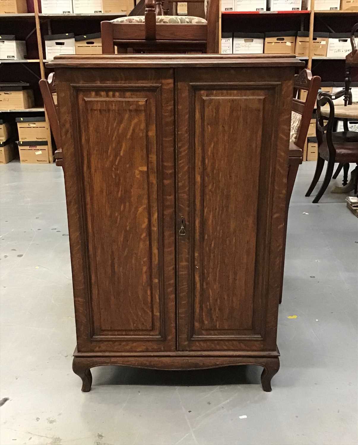 Lot 912 - Early 20th Century Oak record / music