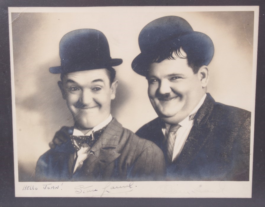 Lot 1109 - Autographs - Stan Laurel (1890-1965)