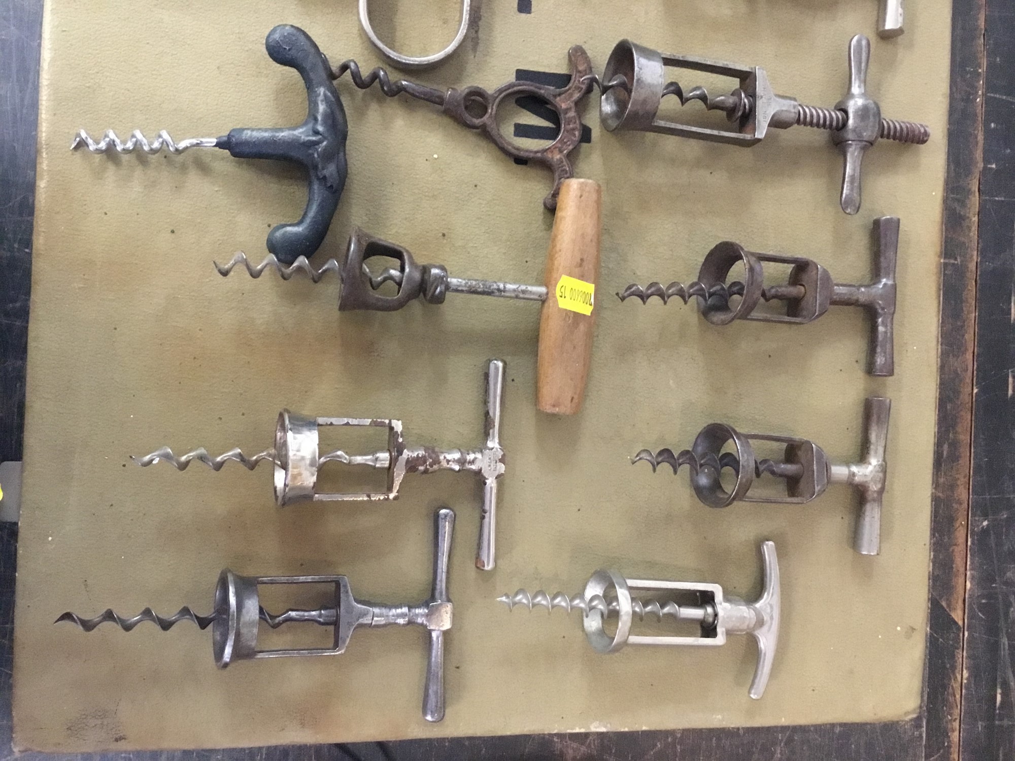 Lot 2034 - Collection of corkscrews