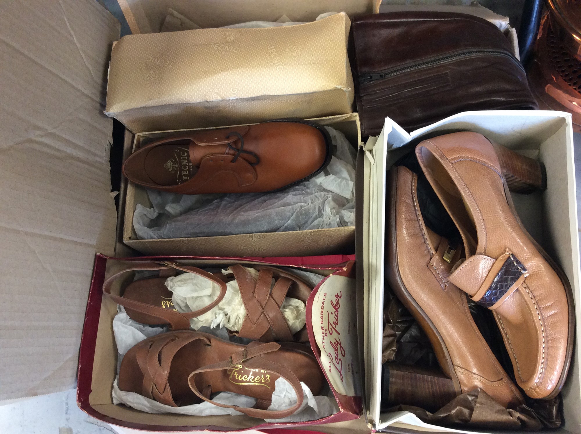 Lot 406 - Large quantity of Ladies vintage shoes, Vero,