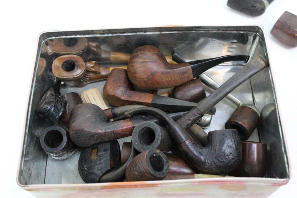 Lot 1998 - Collection of old pipes